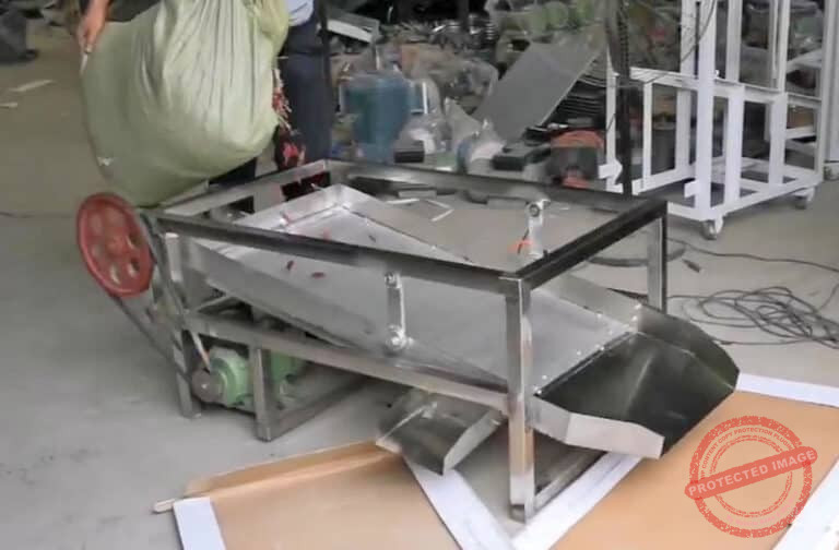 Automatic Chili Seeds Vibrating Screen - Chili Processing Machine ...